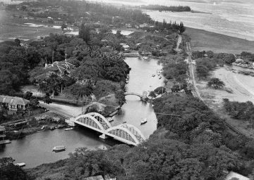 Iconic Haleiwa Rainbow Bridge on Oahu's North Shore, Hawaii - Haleiwa Town